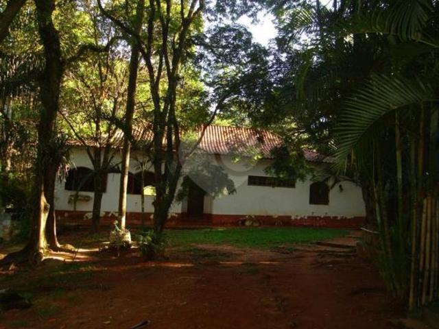 Sítio com 8 quartos à venda em Ivoturucaia SP