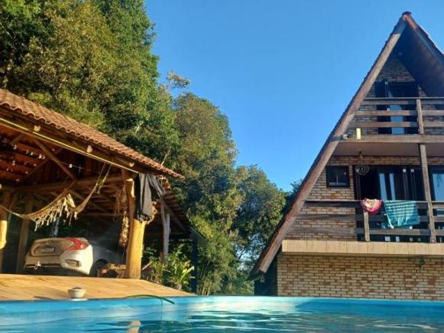 Sítio com cabana, piscina em Ipê!