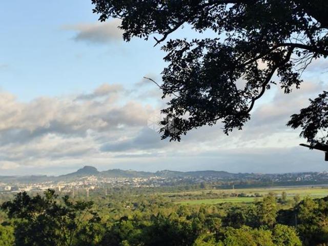 Sitio com casa de 2 dormitórios, com internet a cabo e bela vista, em Nova Santa Rita