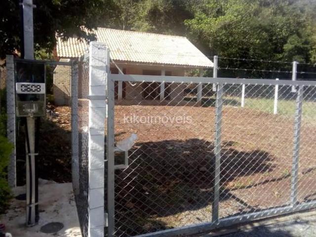 SÍTIO COM CASA E ACESSO AO RIO