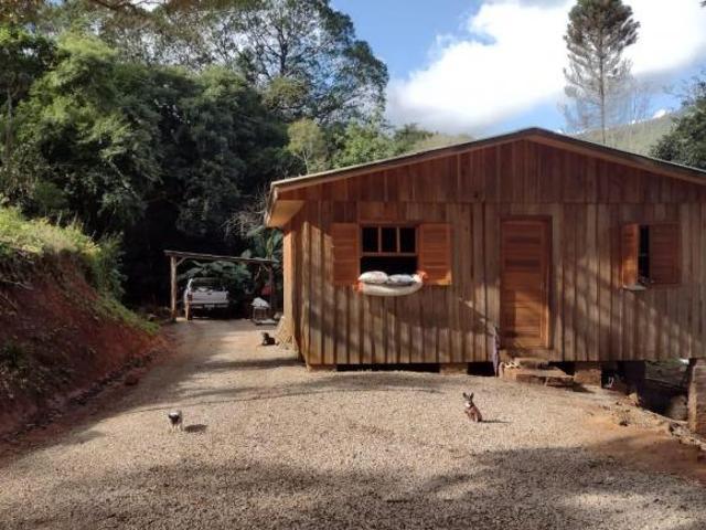 Sitio com Casa e Riacho em São Francisco de Paula/RS na Localidade da Carapina