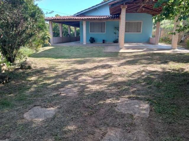 Sítio com Casa Sede e Casa de Caseiro em São Luiz do Paraitinga/SP.