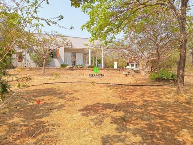 Sítio com Área de Lazer Completa 2.000m²