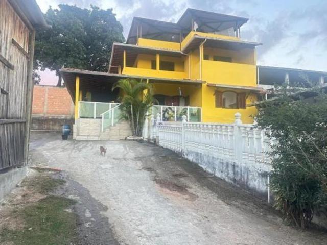 SITIO COM BENFEITORIAS