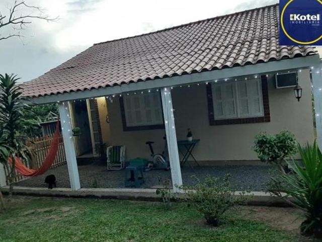 SITIO COM DUAS CASAS E PISCINA NA RESTINGA