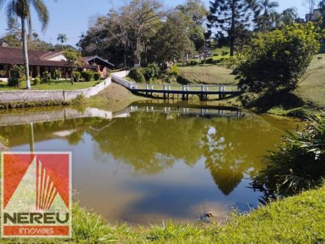 SÍTIO COM ESTRUTURA PARA LOCAÇAO E RENDA Á 40 KM DE SP