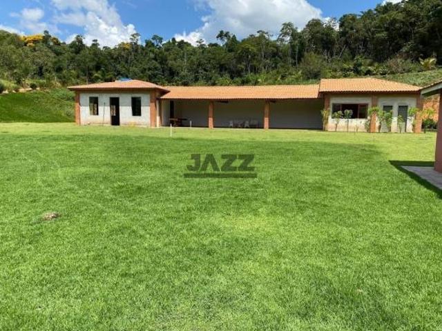 Sítio com espaço e vista panorâmica em Atibaia