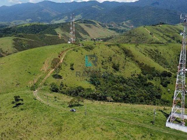 SÍTIO COM FÁCIL ACESSO ENTRE TREMEMBÉ E CAMPOS DO JORDÃO SP