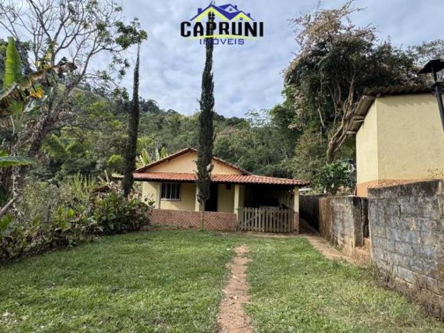 Sítio com Nascente, Poço de Peixes e 4 Hectares à Venda em Passa Tempo/MG