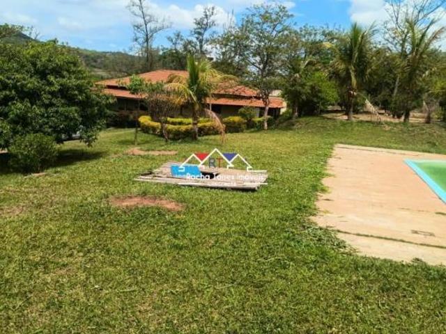 SITIO COM PISCINA!