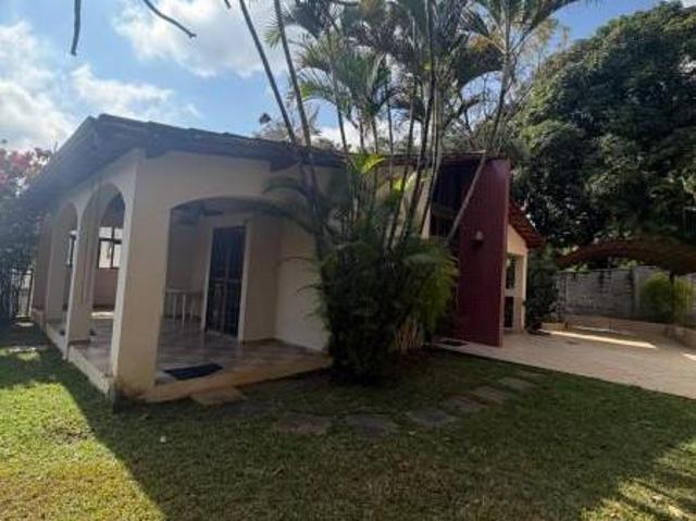 SITIO COM PISCINA E AREA GOURMET