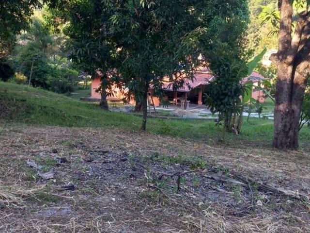 Sitio de 52.500 m2 localizado em caeté/MG