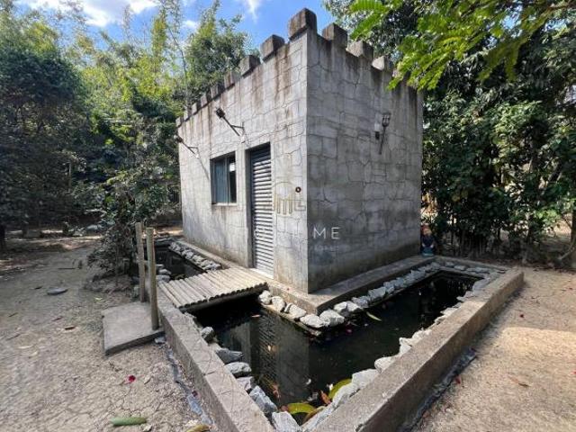 � Sítio de 5.000 m² com Chalé Estilo Castelinho