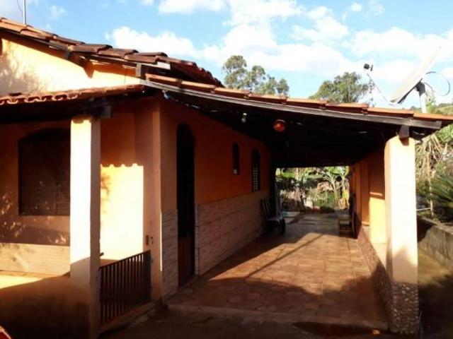 Sítio de 1000 m² com piscina em Belo Vale com casa de 2 quartos e pomar completo e água de mina