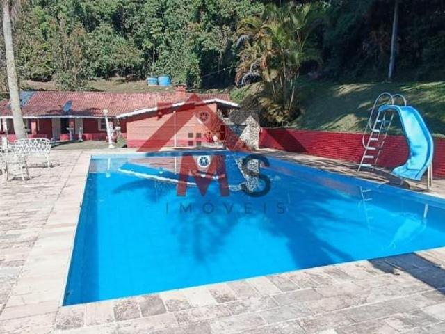 Sítio de 12.1000 m² em Zona Rural