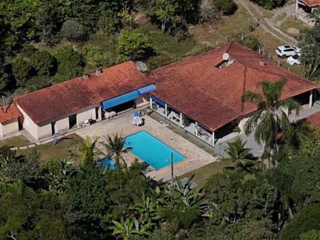 Sítio de 12.1 Hectares com Casa e Lago em Jacareí/SP