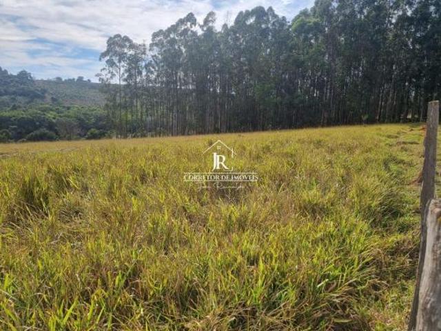 Sítio de 2,5 alqueires em Alfenas
