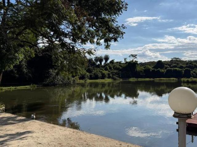 SÍTIO DE ALTO PADRÃO COM EXCELENTE LOCALIZAÇÃO E ESTRUTURA COMPLETA À VENDA EM SETE LAGOAS/MG