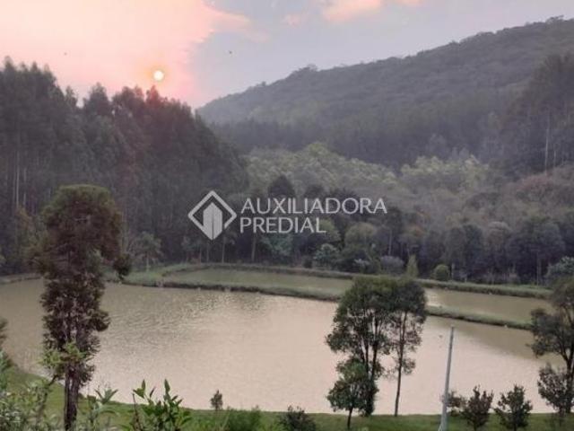 Sítio dos Sonhos à Venda com 8 Hectares de Natureza