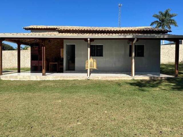 Sítio Dumaville à Venda: 3 Quartos, Piscina, Churrasqueira