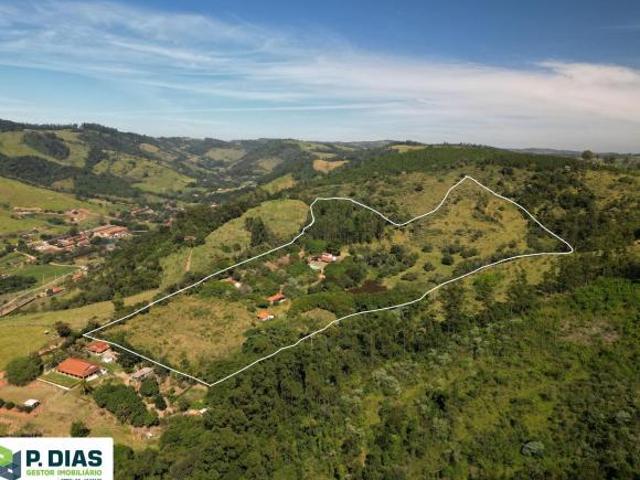 Sítio em Amparo interior de São Paulo com Excelente Reserva Hídrica — Propriedade Rica em Águas