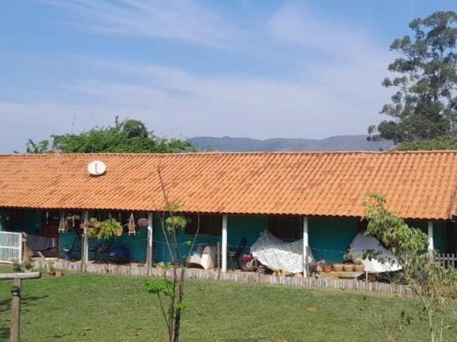 Sitio em bofete 20 mil metros Casa sede 3 dormitório Sala Cozinha Banheiro Casa de caseiro 2 dorm