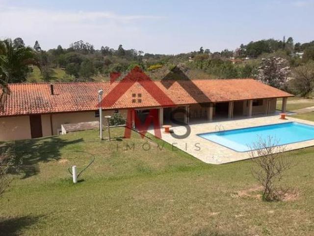 Sítio em condomínio km 75 Rod. Castelo Branco
