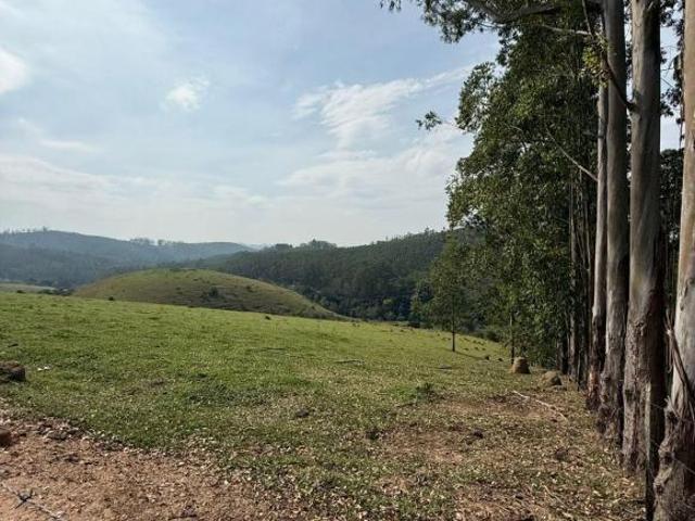 Sítio em Guararema