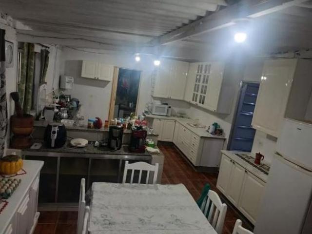 Sítio em Ibiúna – 7.600 m² com Casa, Pomar, Água Boa e Estrutura Pronta