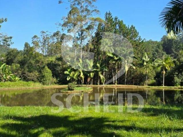 Sítio em Ibiúna com 16.000 m²,Perfeito para Lazer, Cultivo, Turismo ou Comércio