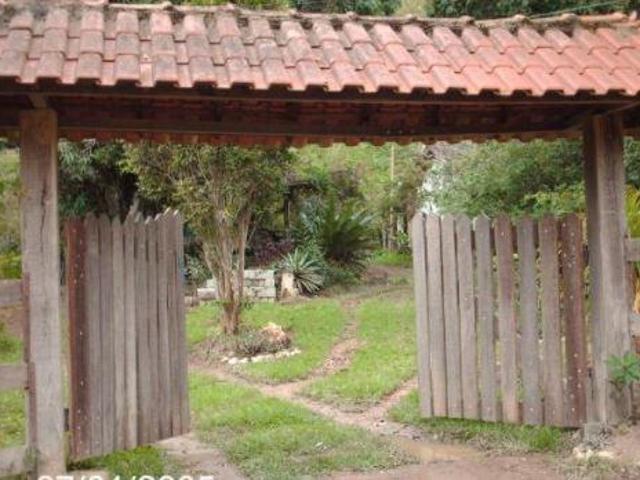 Sítio em Jacuba, Rio Bonito/RJ de 300m² 10 quartos à venda por R$ 944.000,00