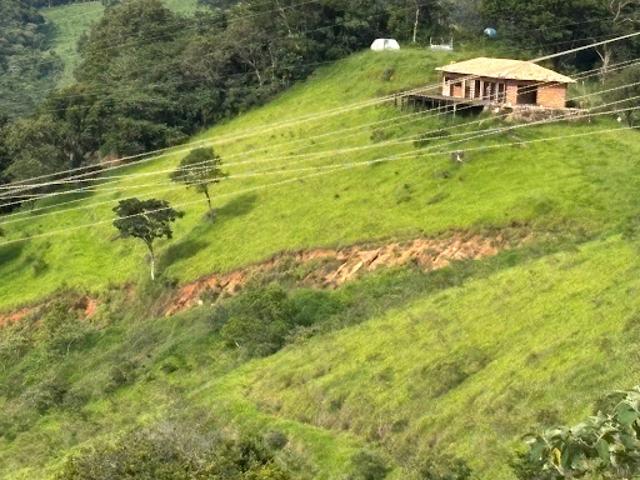 Sítio em, Monte Alegre do Sul/SP de 250m² 3 quartos à venda por R$ 1.599.000,00