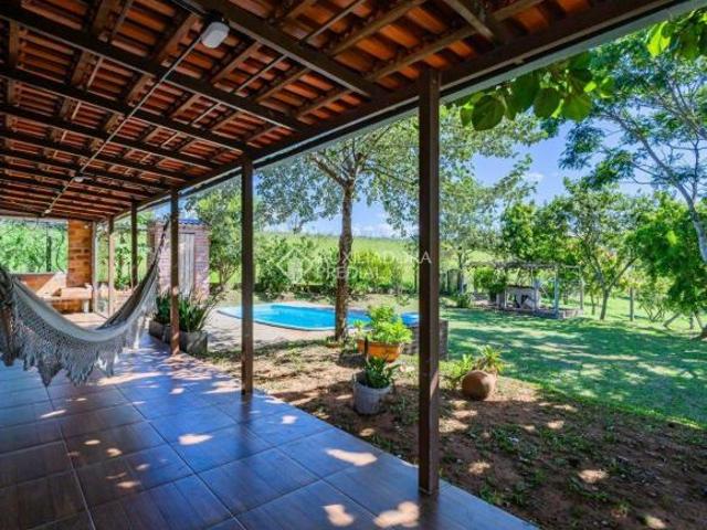 Sítio em Novo Hamburgo, bairro Lomba Grande, piscina com 3 quartos