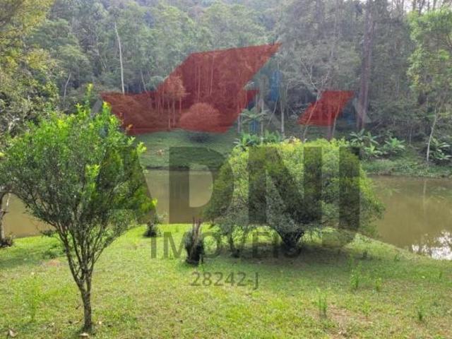 Sítio em São Lourenço da Serra com área de 61.000,00 m²