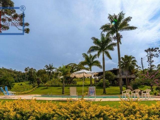 Sitio em São Roque bem localizado