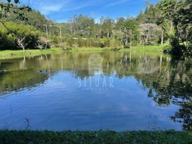 Sítio encantador com lago espetacular ideal para lazer e piscicultura!