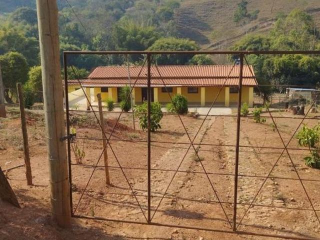 Sítio/ Fazendinha 10.000 m2 em Bonfim/MG