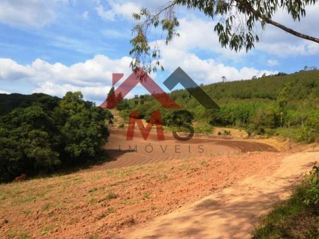 SITIO HARAS Dupla Aptidão 22,5 ALQS 54,45 HECTS com 135 BAIAS