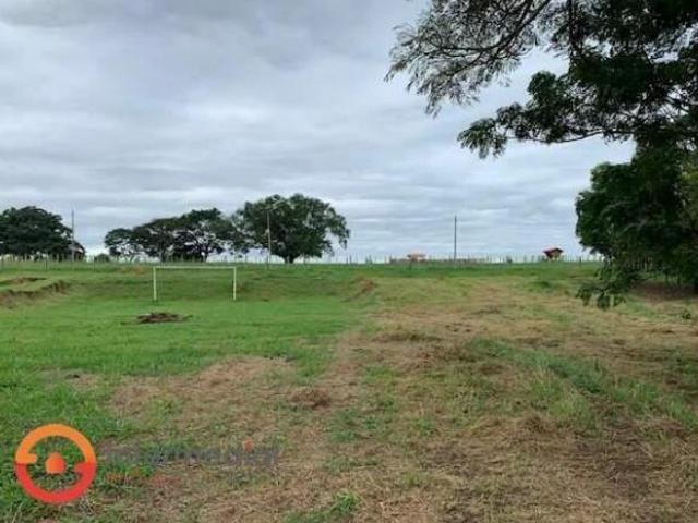 Sítio Maravilhoso à Venda em Boituva – 23.688m², Casa com 4 Dorms, Piscina, Cocheira Profissional e