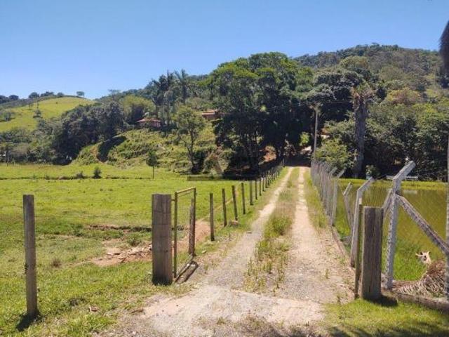 Sitio no bairro Lavras em Monte Alegre do Sul