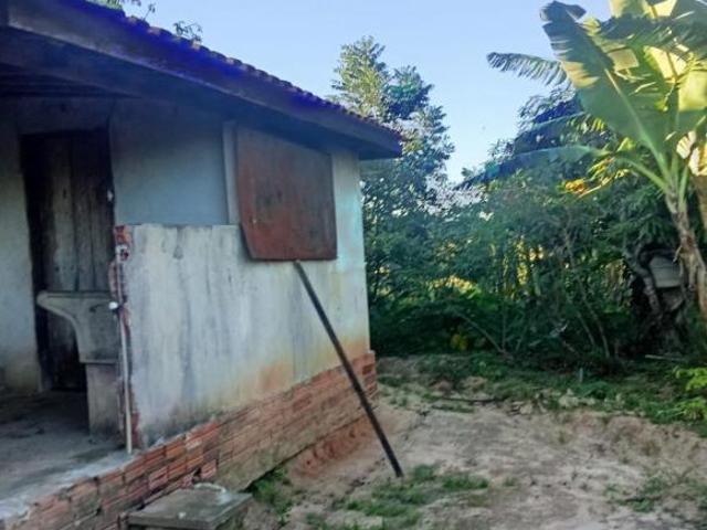 Sítio no município de Itapetininga bairro do. biscoito duro. Com 5 alqueires com 1 casa simp