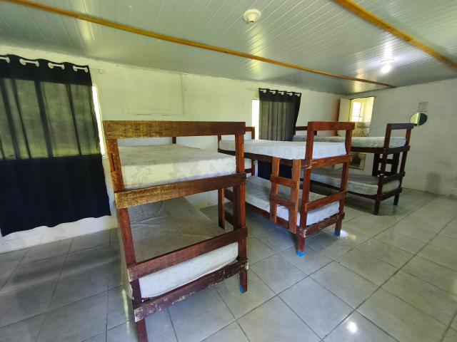 Sítio p/ 60 Pessoas: 11 Dorms e Lazer LT0010