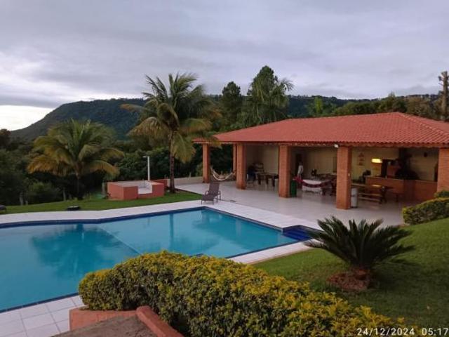 Sítio para Venda em Bofete, 5 suítes, 7 banheiros, 15 vagas