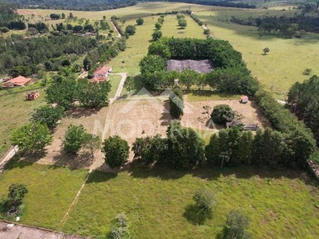 Sítio para Venda em Bofete, Area Rural, 2 dormitórios, 1 banheiro, 1 vaga