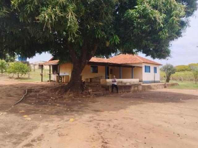 Sítio para Venda em Cajuru, RURAL