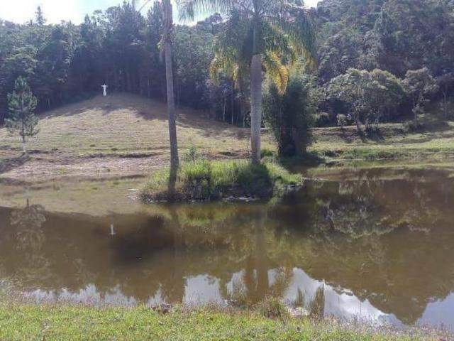Sítio para venda em Ibiúna