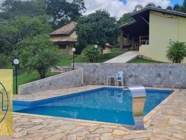 Sítio para Venda em Igaratá, 3 dormitórios, 3 suítes, 4 banheiros