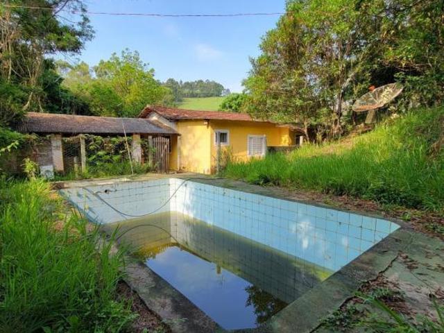 Sítio para Venda em Pedra Bela, centro, 3 dormitórios, 2 suítes, 2 banheiros