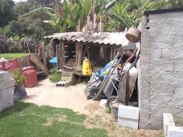 Sítio para Venda em Pinhalzinho, 2 dormitórios, 1 suíte, 1 banheiro