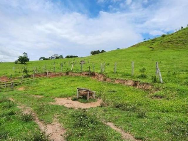 Sítio para venda em Piracaia